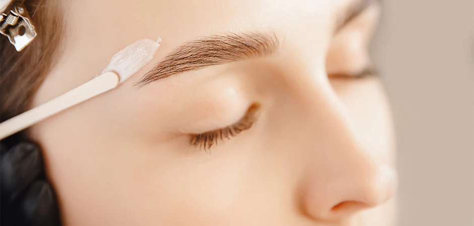 Is It Safe To Wax Yourself At Home: 15 Factors